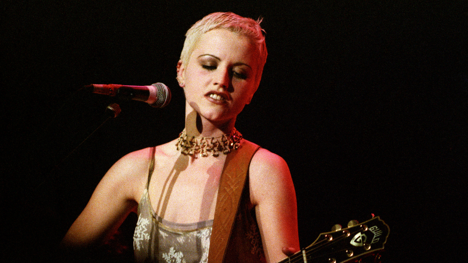 5 Classic Rock Songs From The '90s That Don't Sound 30 Years Old