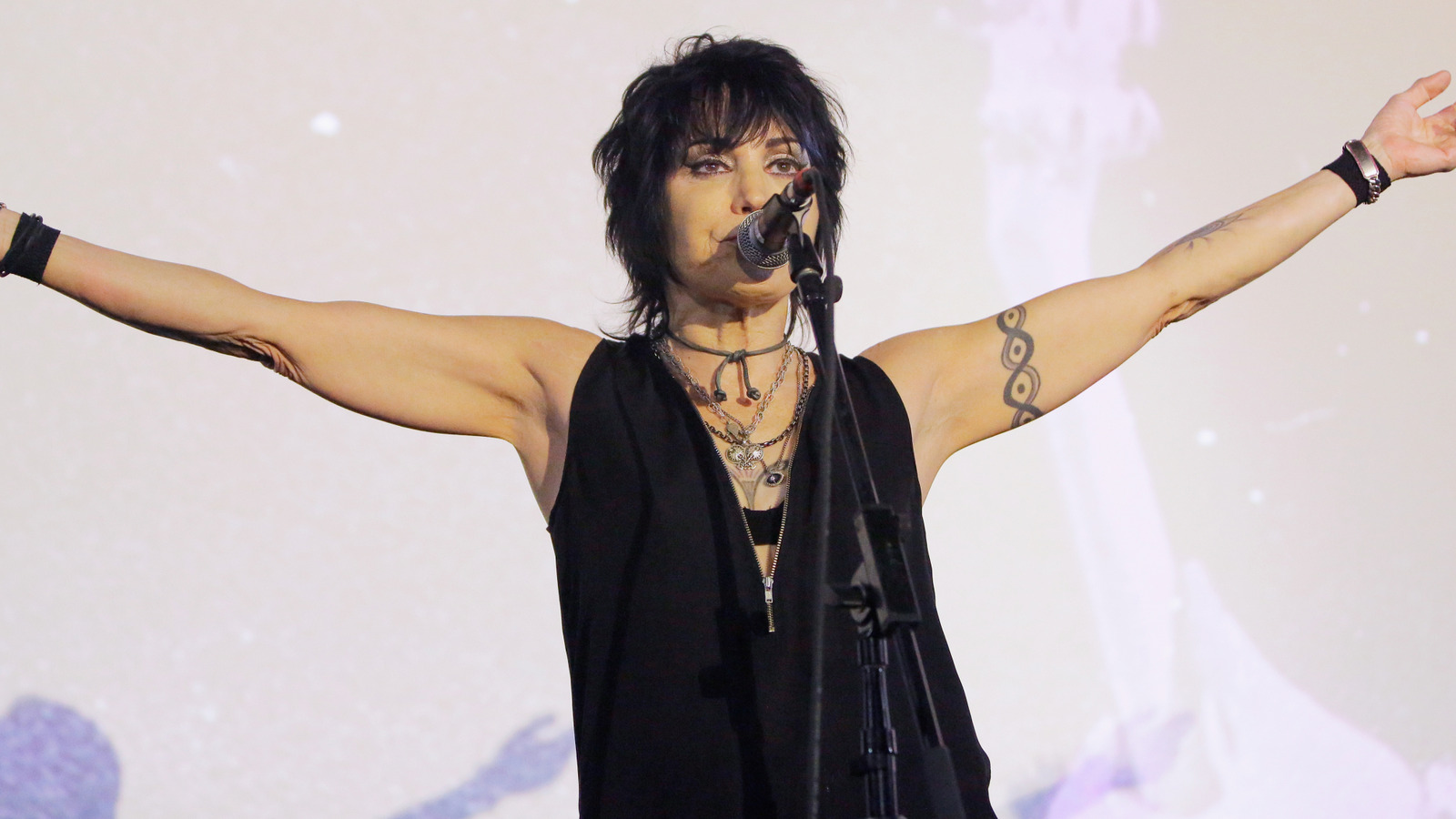 5 Female Rockers Who Launched Legendary Solo Careers After Leaving ...