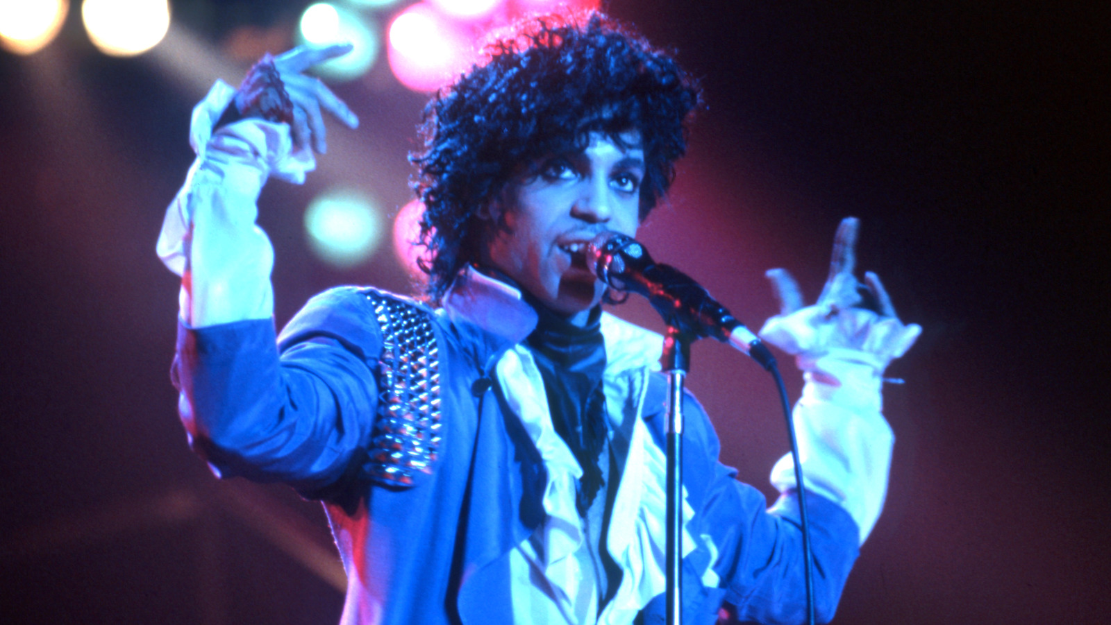 Details About Prince's Death That Don't Make Sense