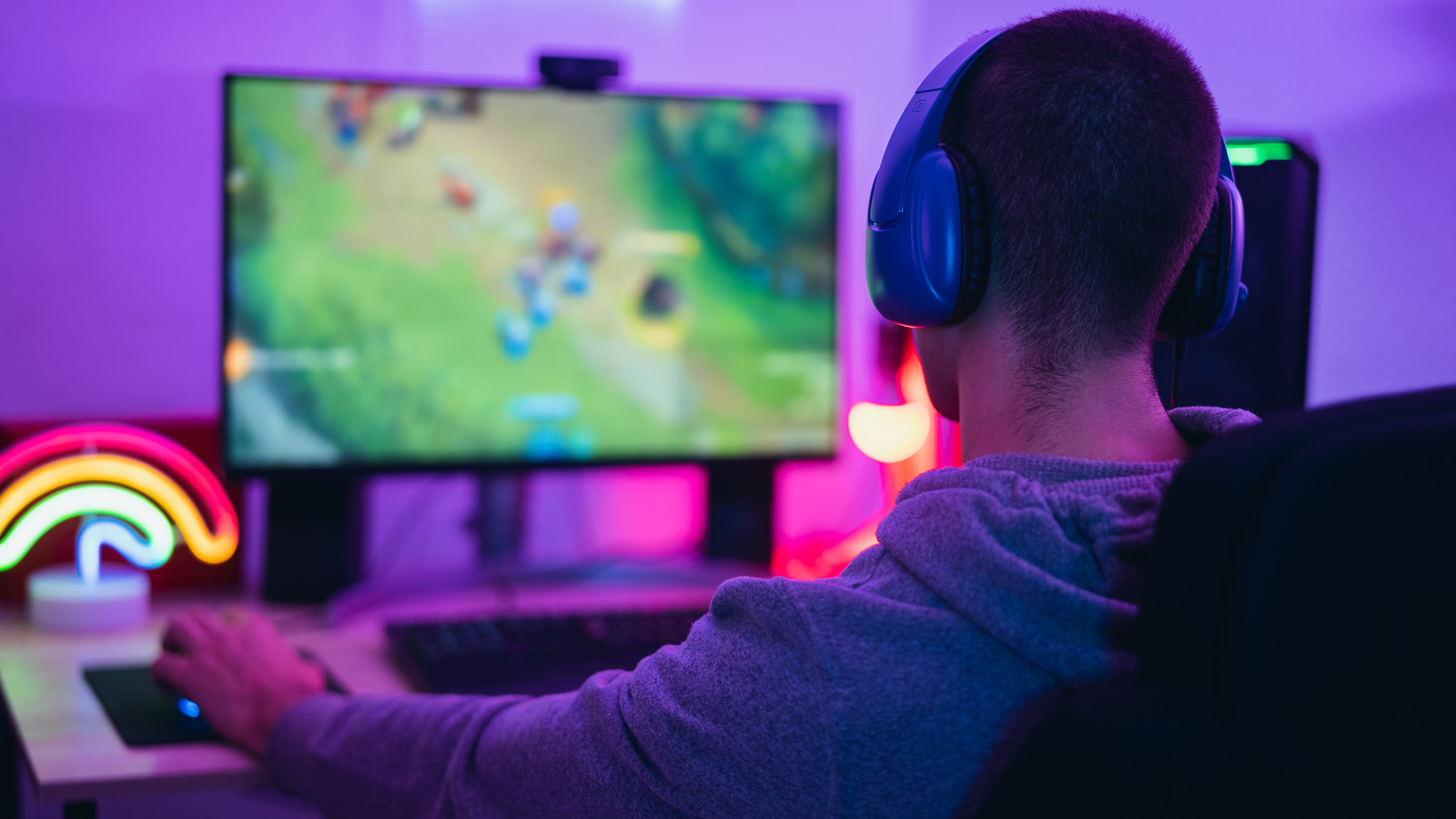 Gamers Aren't The Only Creatures Captivated By This Popular Video Game