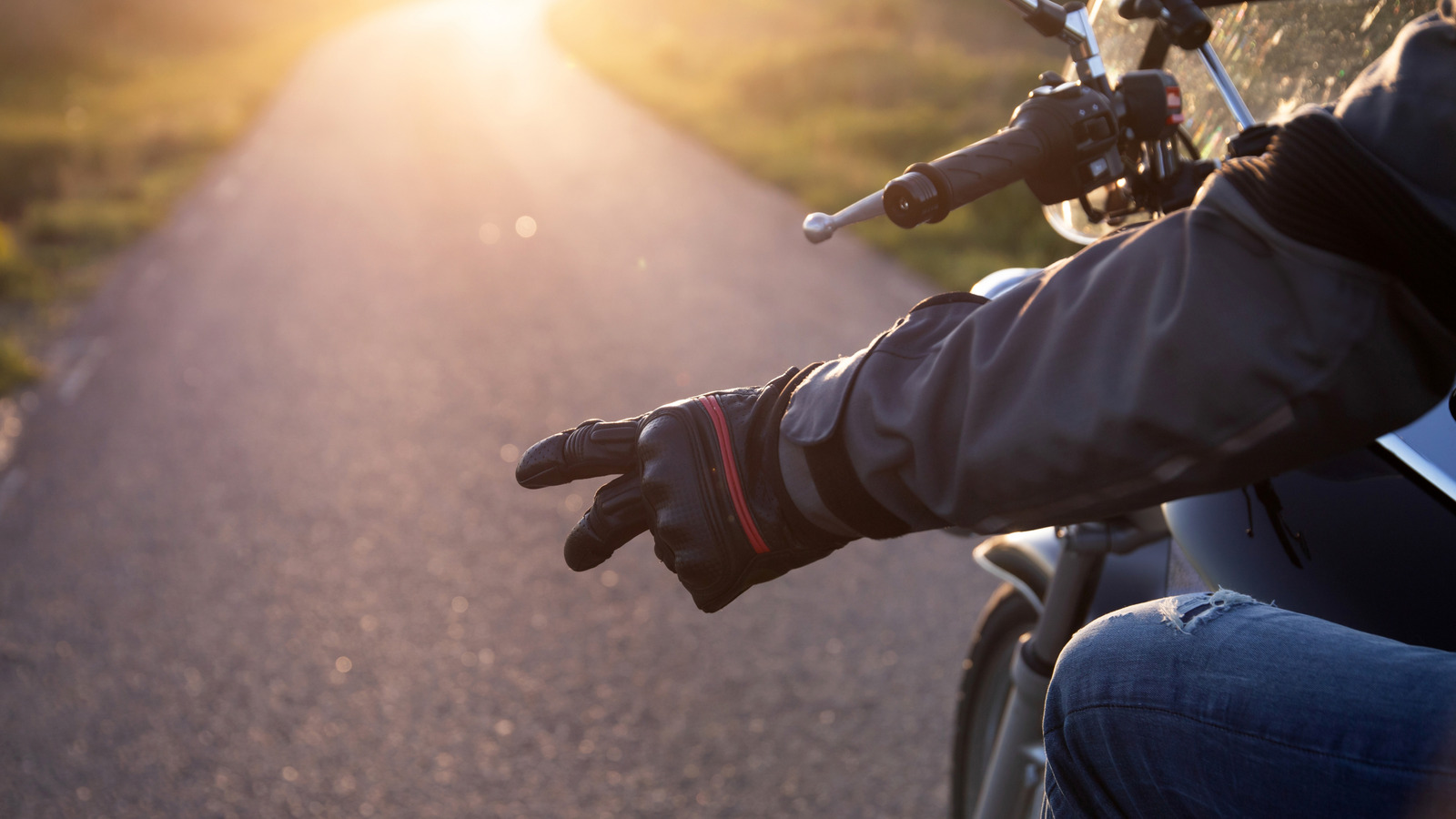 Here's What It Means When A Biker Points Down With 2 Fingers