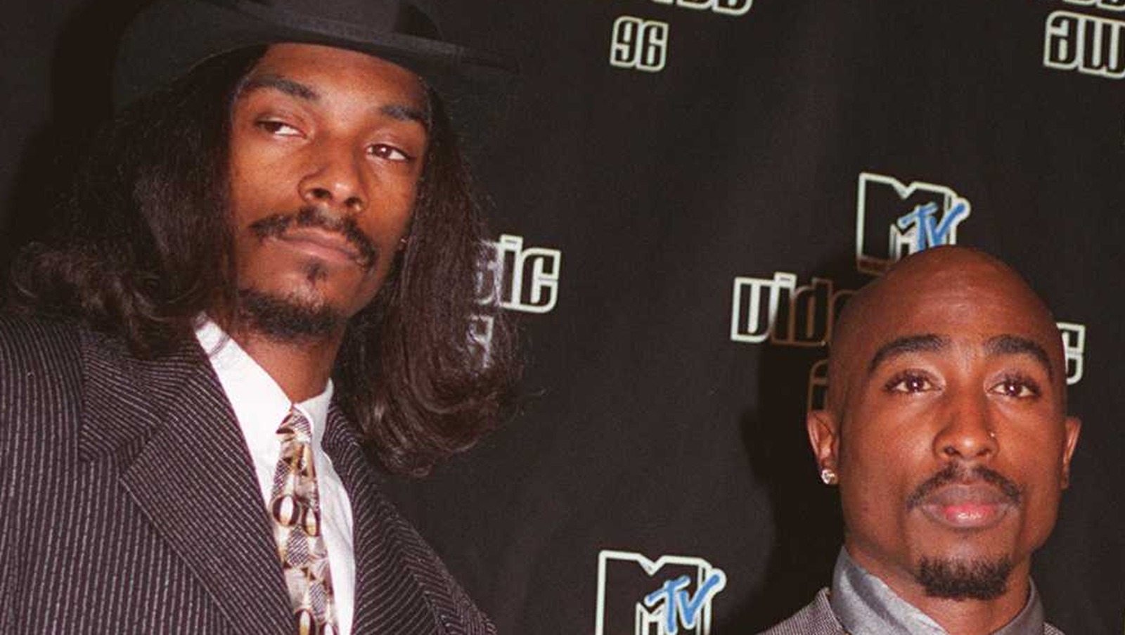 Inside The Time Snoop Dogg And Tupac Shakur Went Parasailing