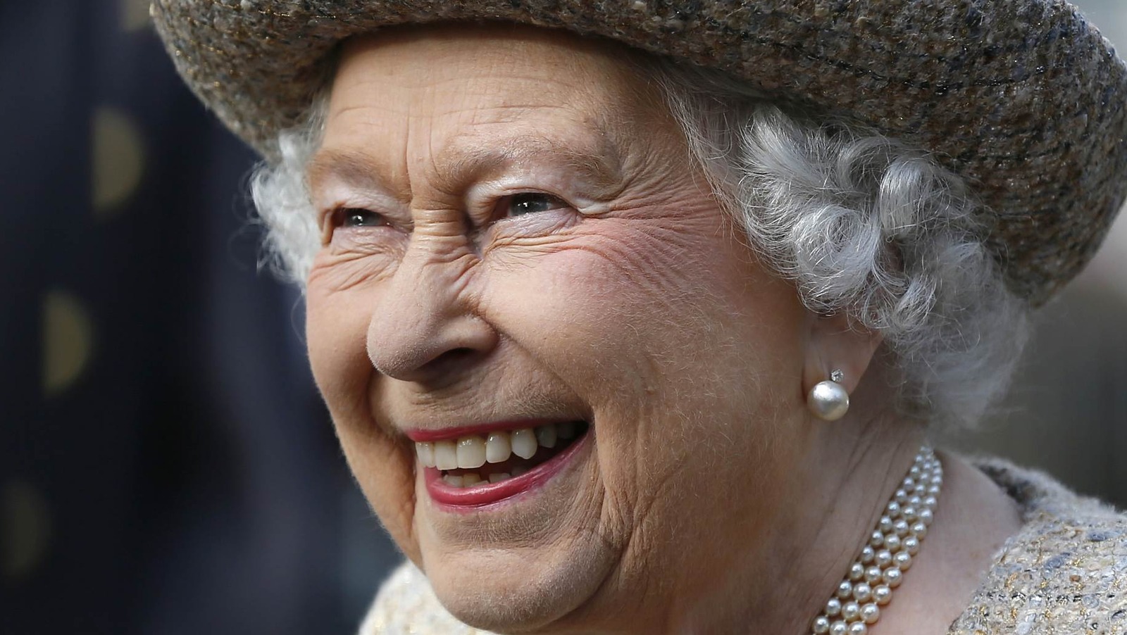 Journalist Spy Revealed The Queen Had Some Charmingly Common Daily Habits