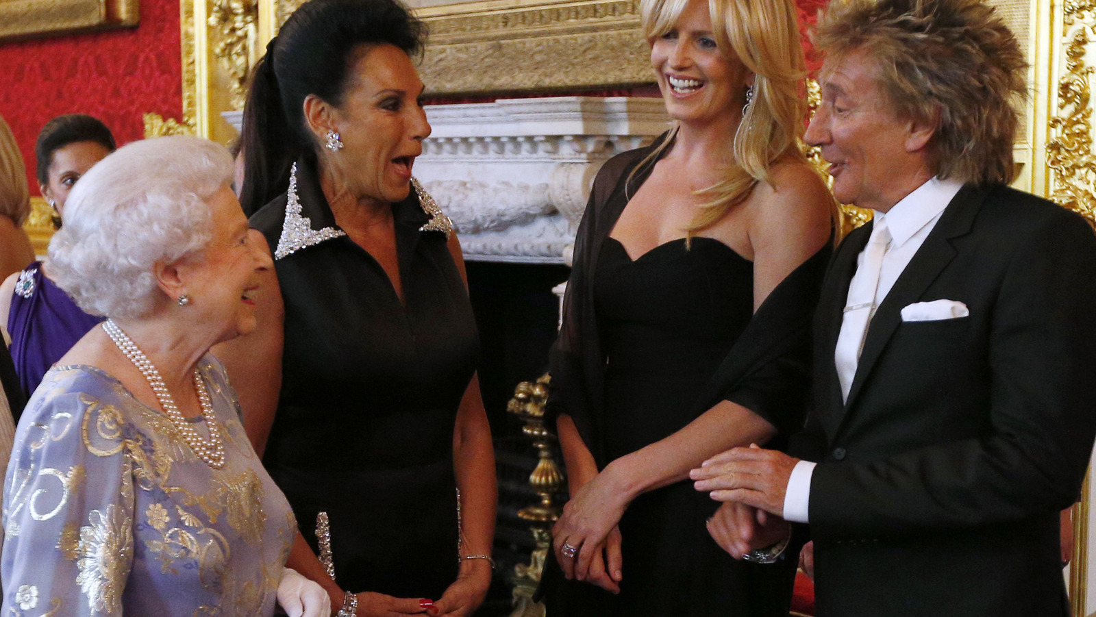 Rod Stewart Sends A Message To The Royal Family In The Midst Of His Own ...