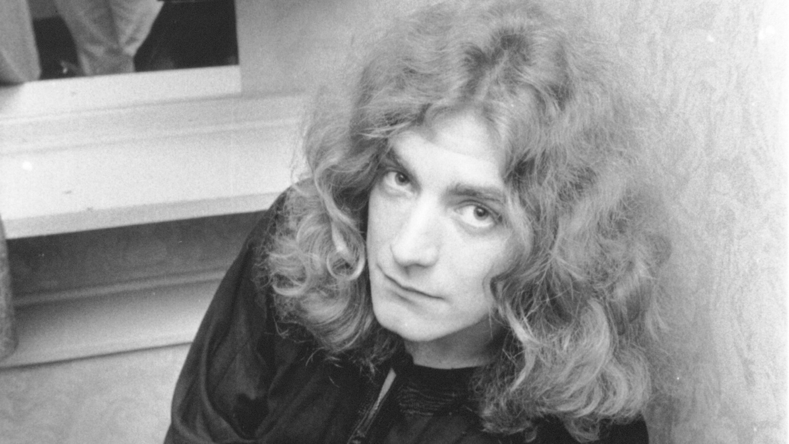 The Bizarre Truth About Robert Plant's Drug Bust