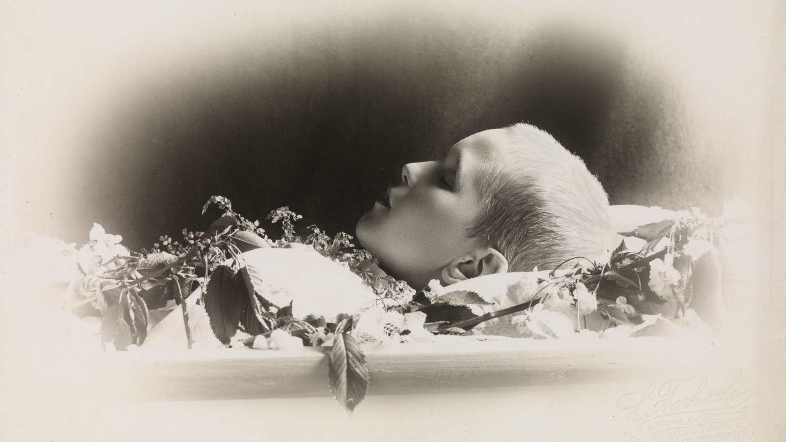 The Disturbing History Of Death Photography