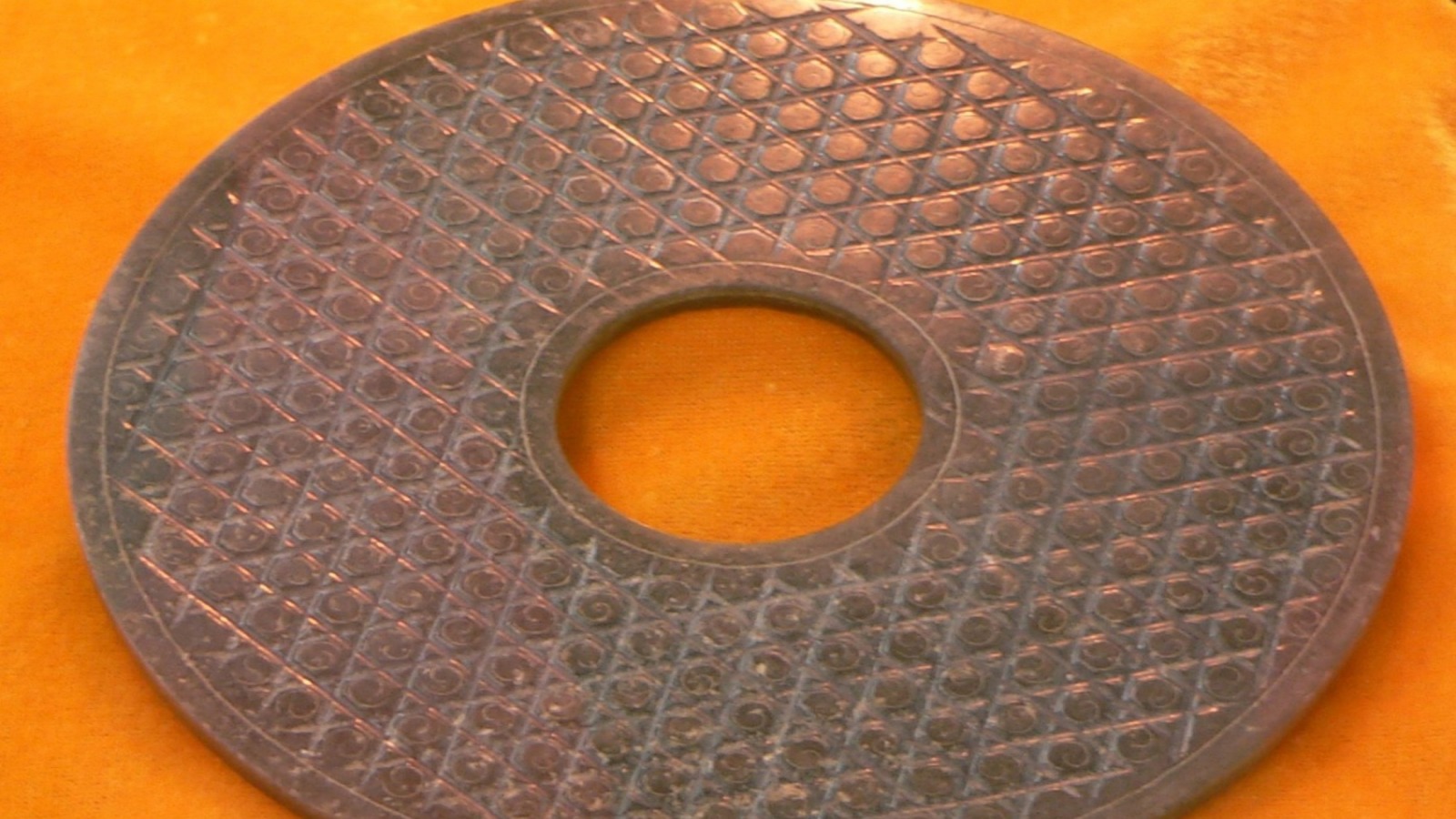 The Legend Of The Dropa Stones