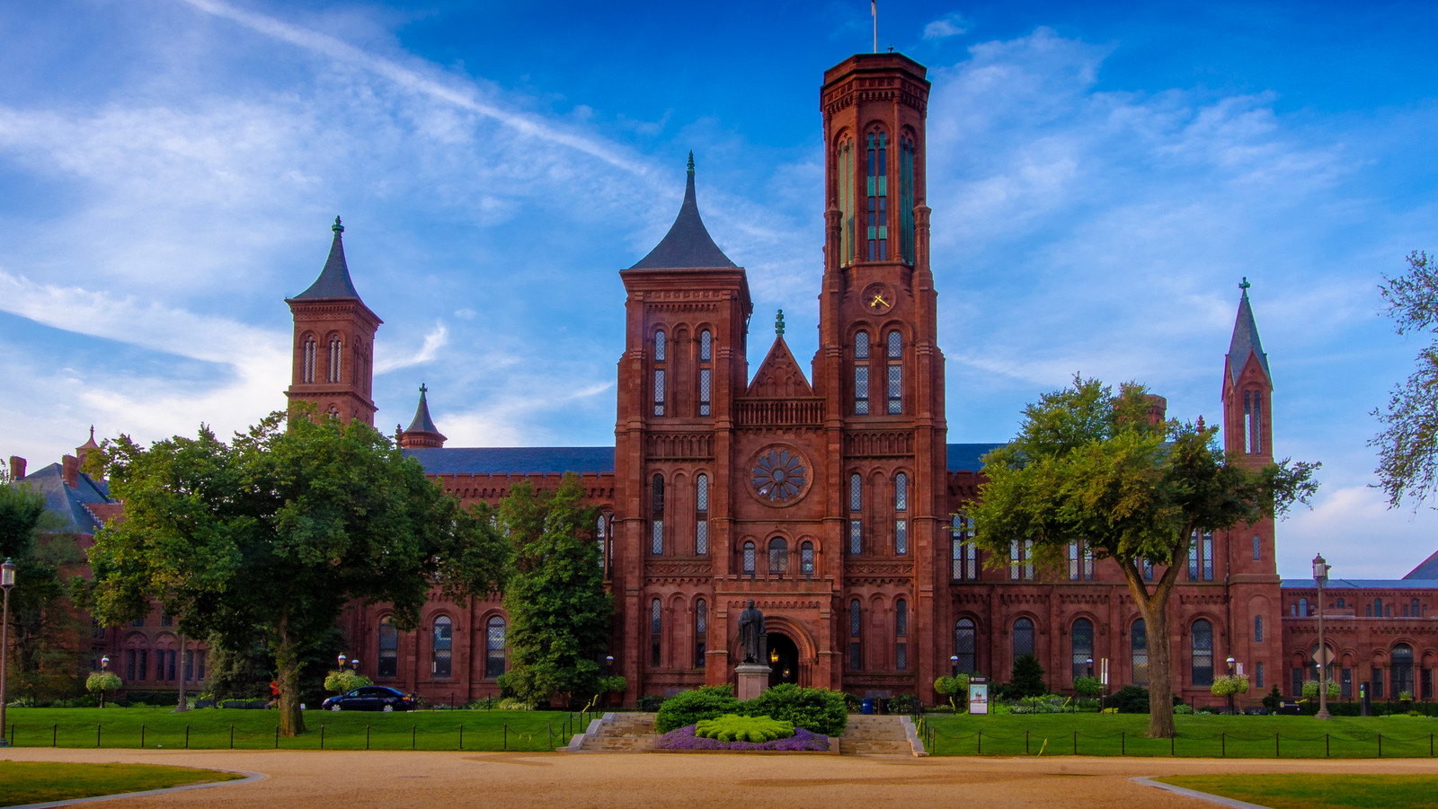 The Strange Reason There's A Grave At The Smithsonian