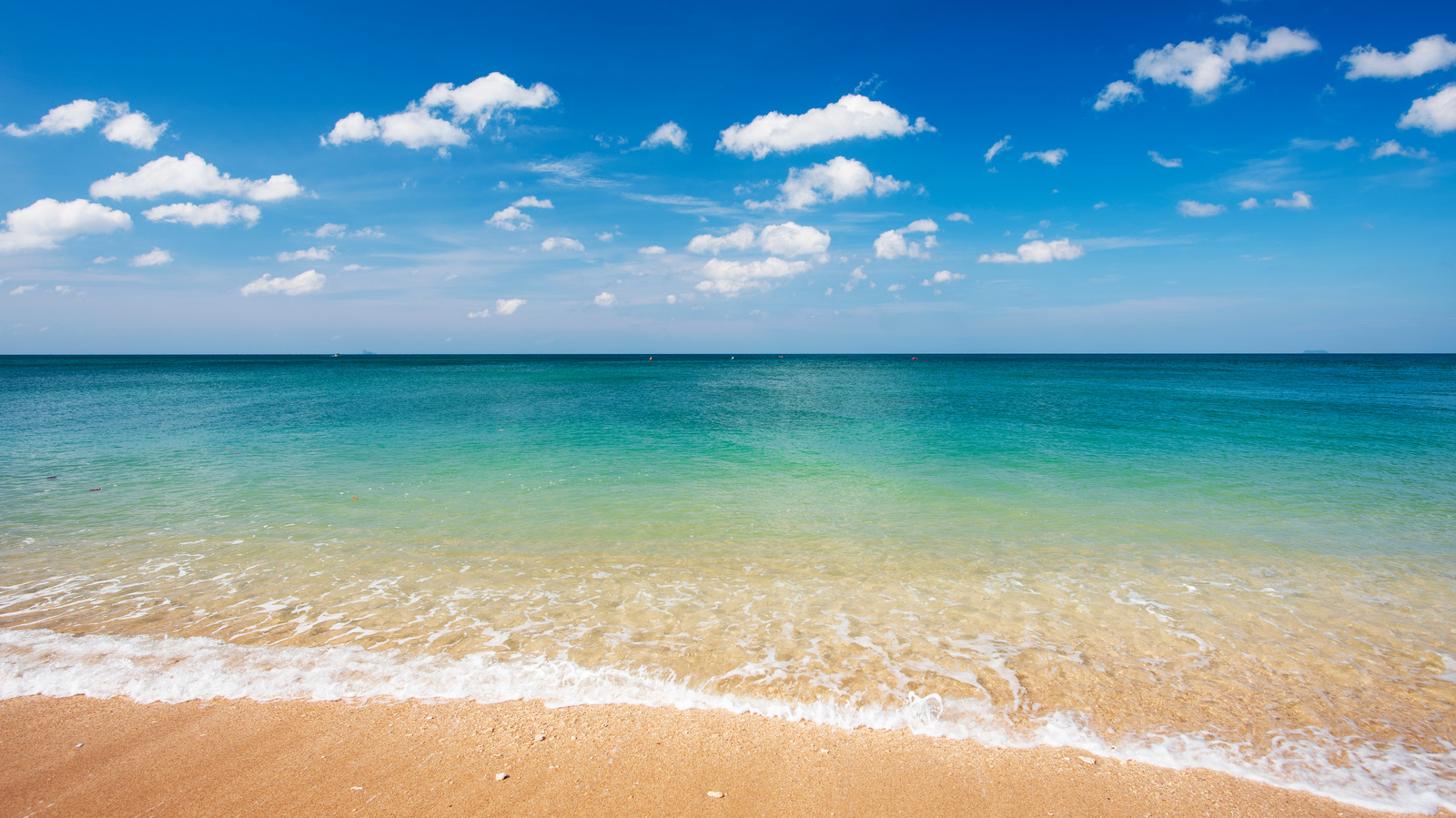 The Scientific Reason Oceans Appear To Be Different Colors