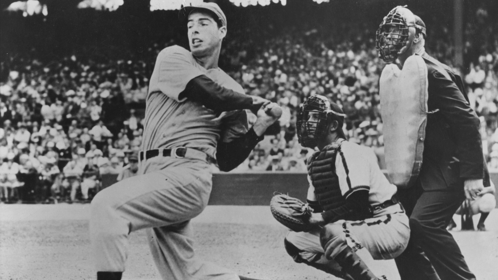 The Tragic Real-Life Story Of Joe DiMaggio