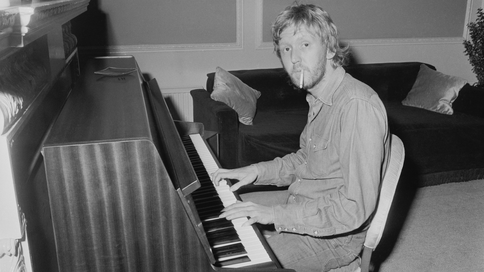 The Tragic Story Of Harry Nilsson, The Beatles' Favorite 'Group'