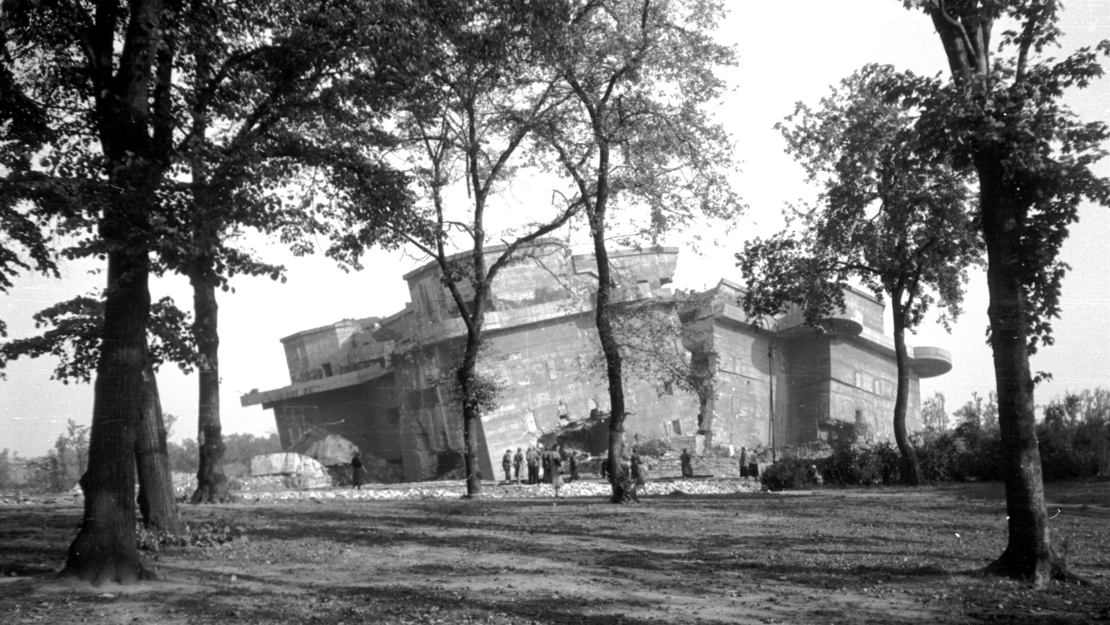 Things Found At Adolf Hitler's Death Scene Things Found At Adolf Hitler's Death Scene