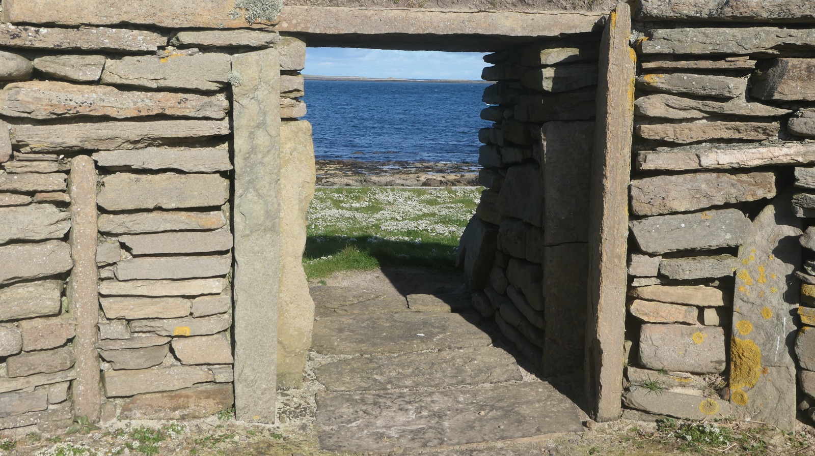 This 6,000-Year-Old UK Home Is So Ancient That It Has Stone Furniture