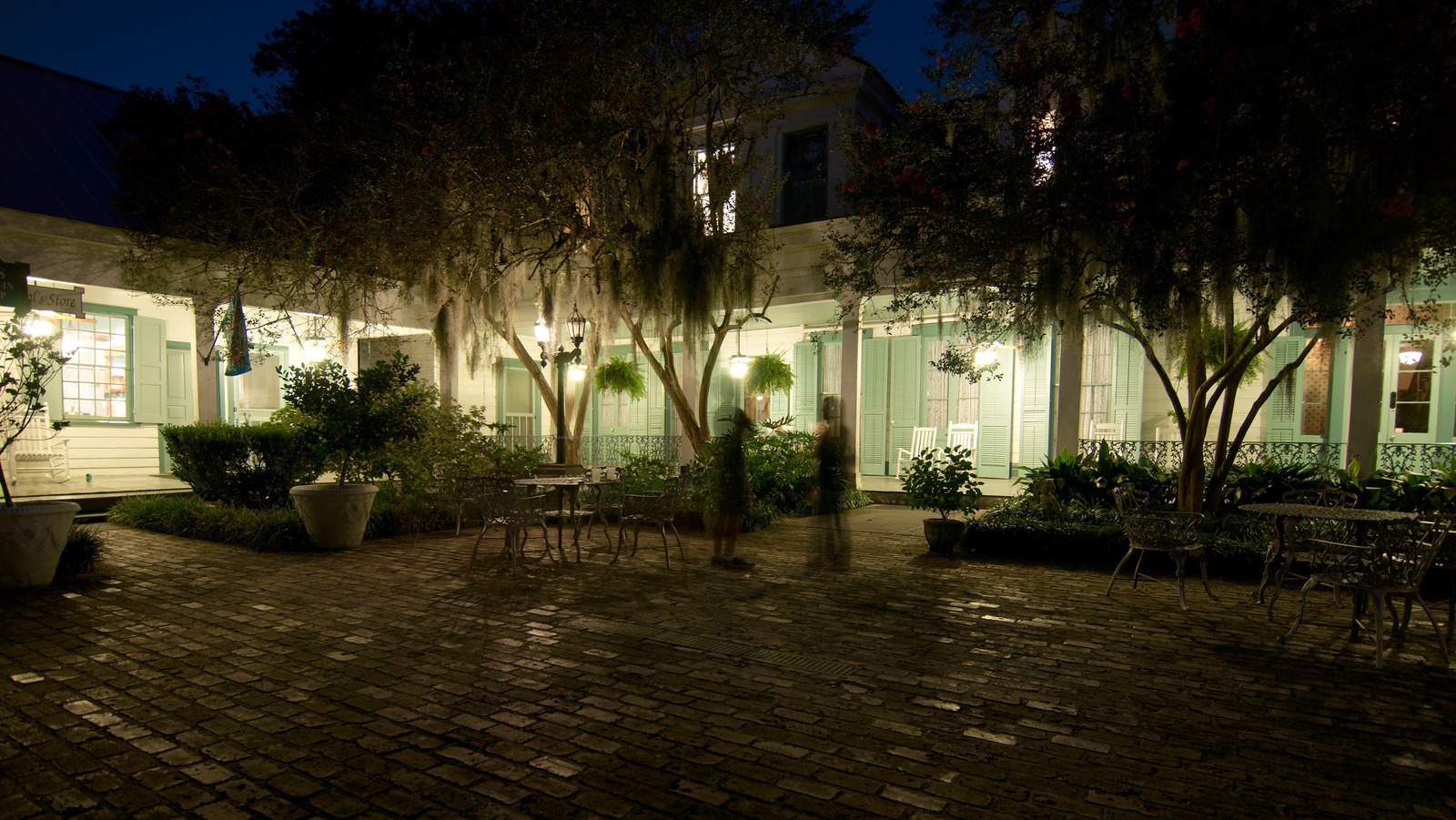 This Louisiana Plantation Is Said To Be One Of The Most Haunted Places ...