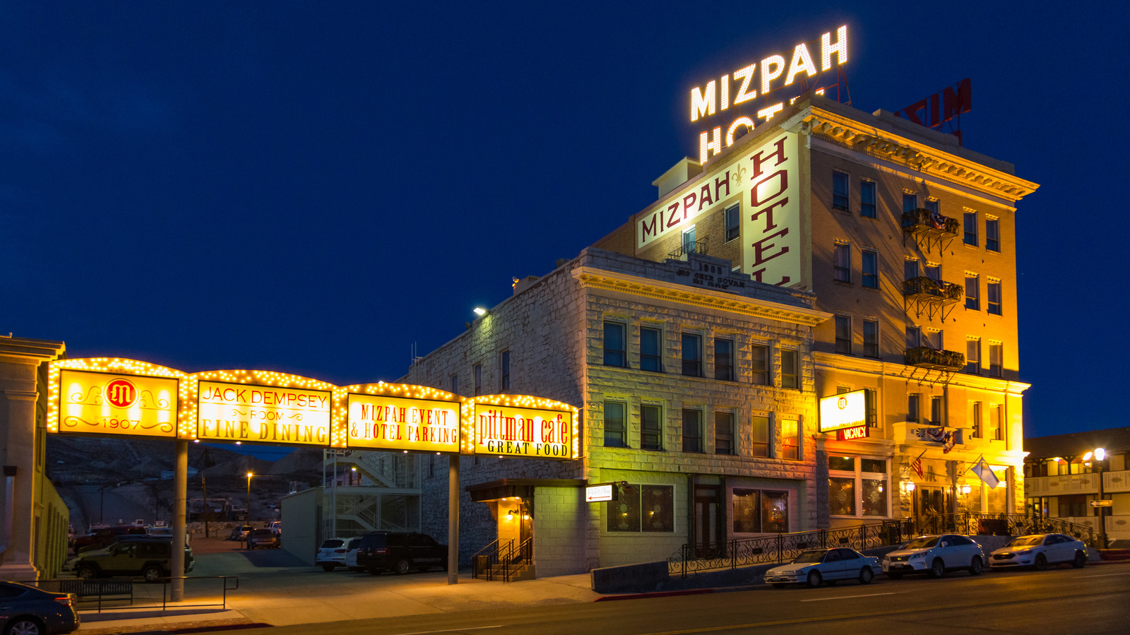 This Nevada Hotel Is Said To Be One Of The Most Haunted Places In America