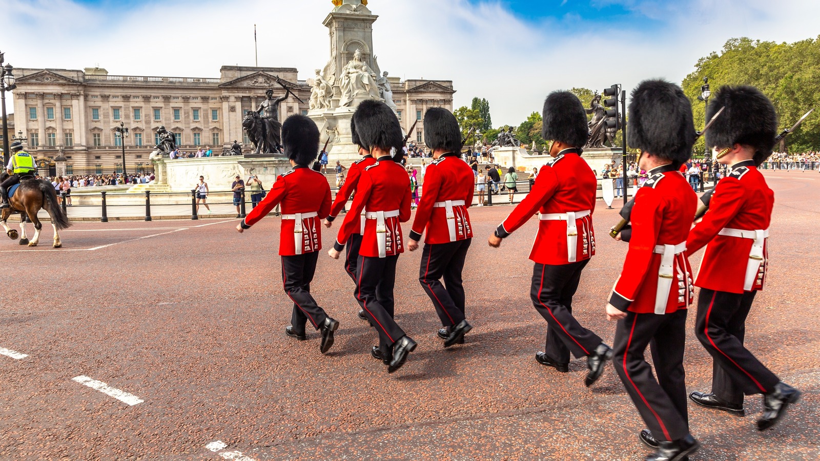Weird Rules British Royal Military Guards Must Follow