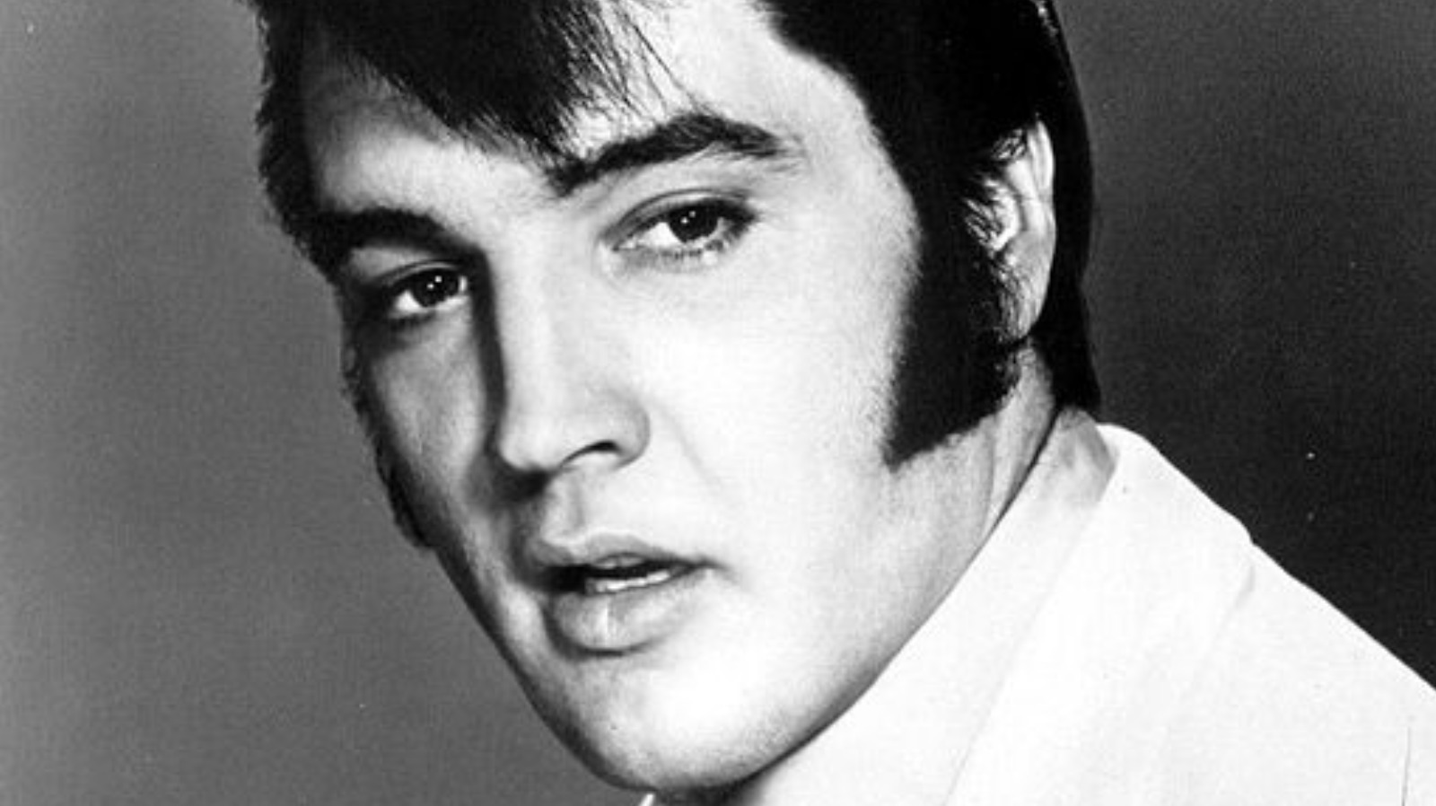 We've Been Completely Fooled About Elvis' Hair This Whole Time
