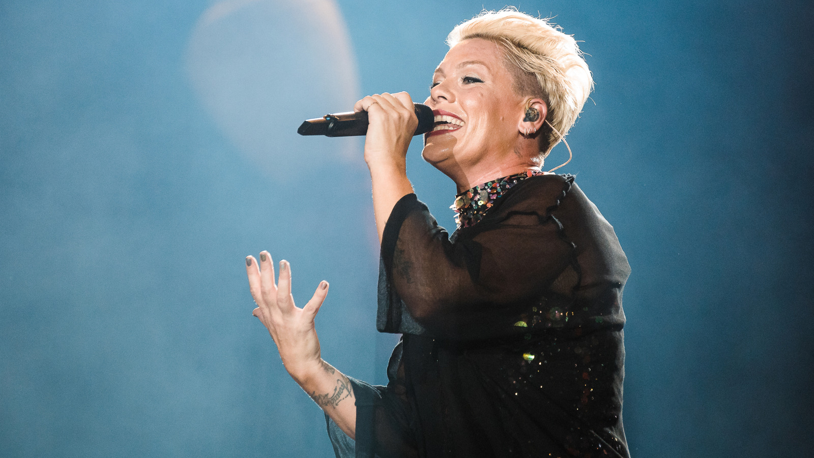 What Are Those Earpieces Singers Wear During Live Shows?