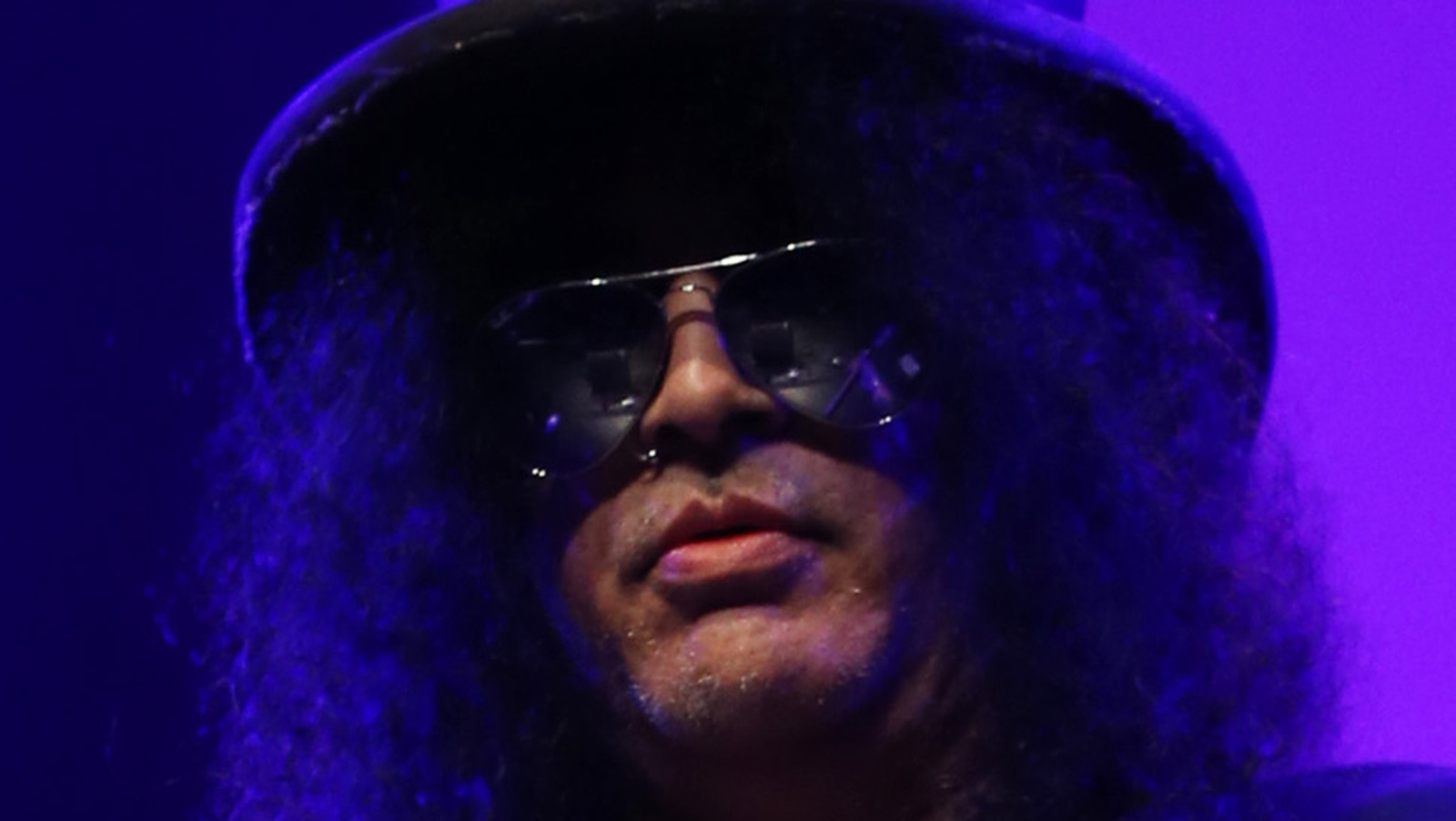 What Happened The First Time Slash And Axl Rose Met?