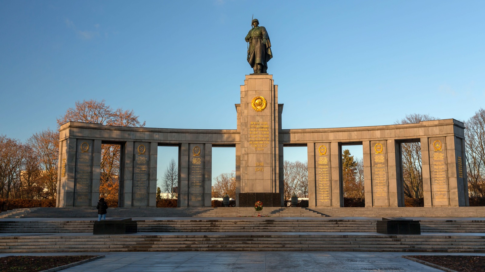 What Happened To The Bodies At The Battle Of Berlin? What Happened To The Bodies At The Battle Of Berlin?