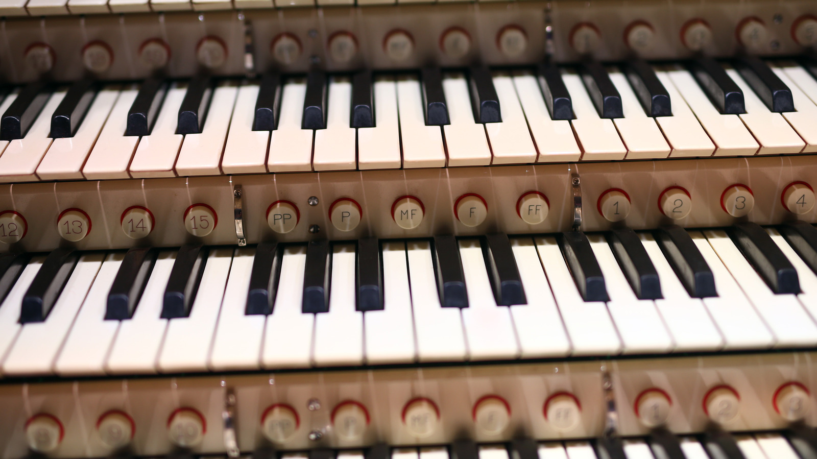 What Was The First Major League Baseball Team To Use Organ Music?