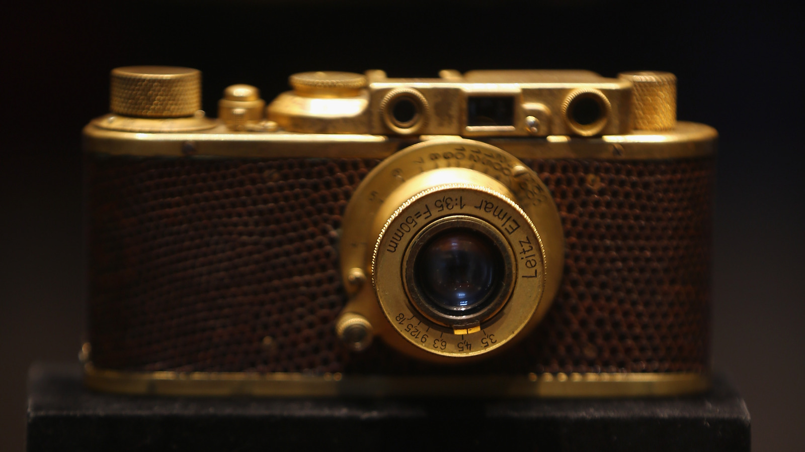 Whatever Happened To The Gold-Plated Leica Luxus II Camera From ...