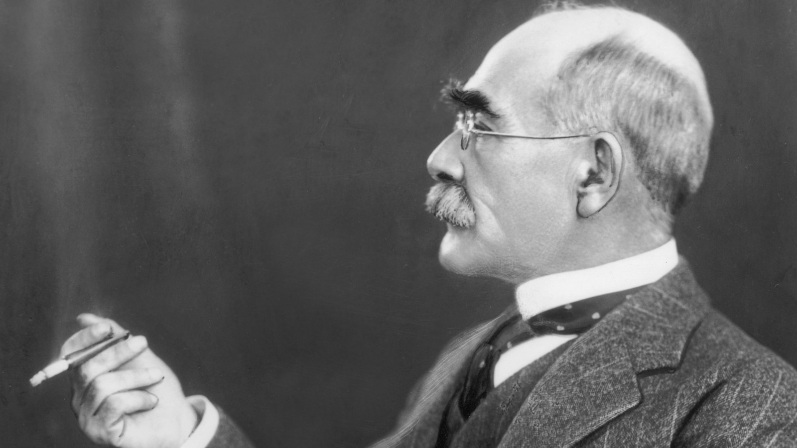 Where Did Kipling Write The Jungle Book?