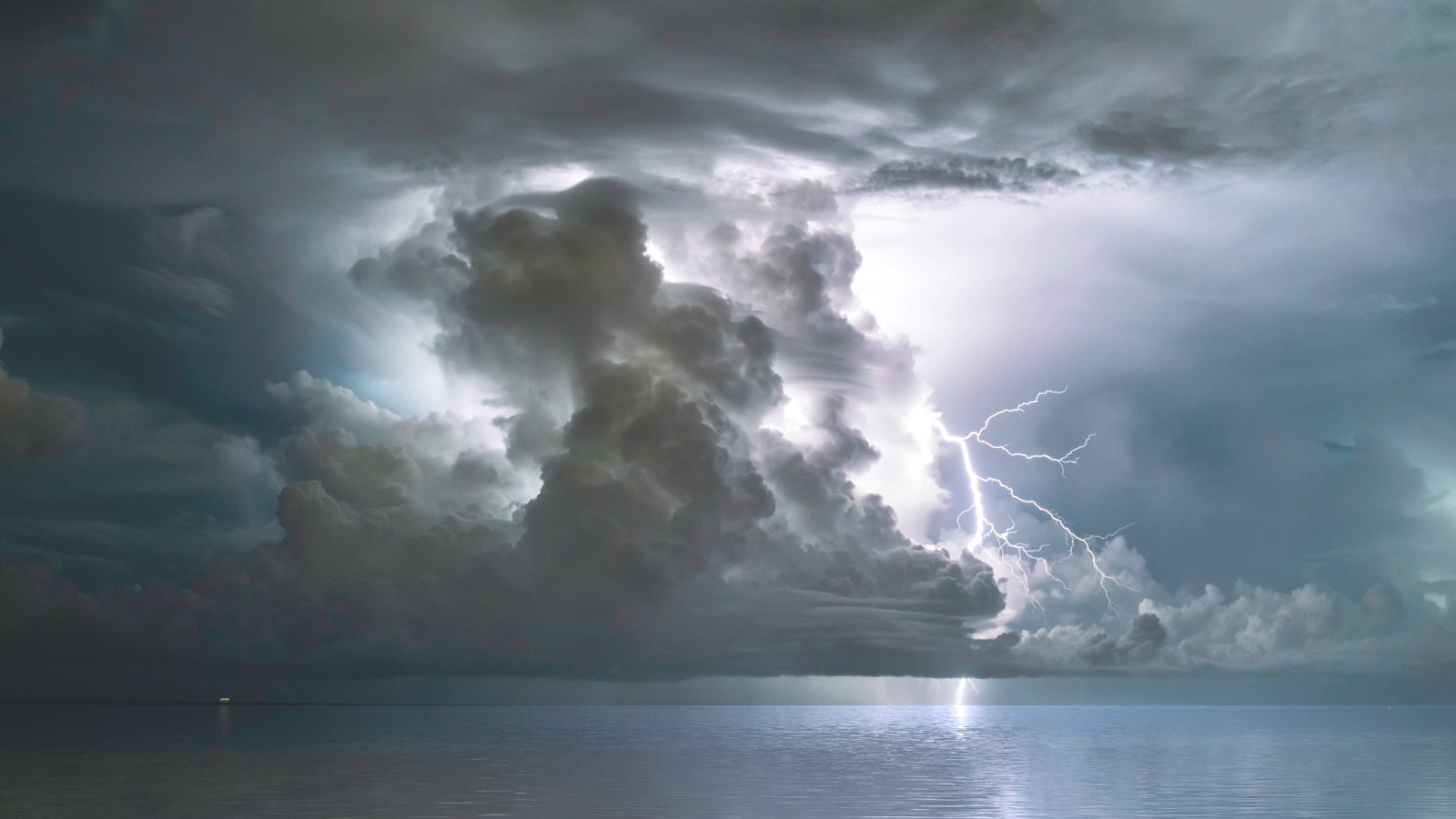 How The Perfect Storm Landed Wolfgang Petersen In Hot Water