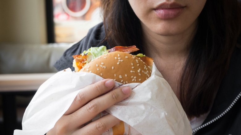 What Really Happens To Your Body When You Eat Only Fast Food